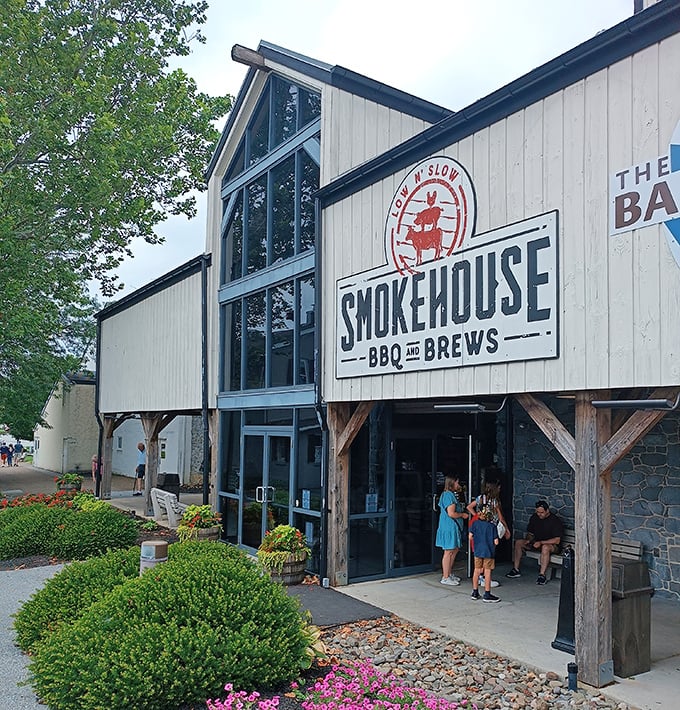 Those big windows let you peek inside at barbecue paradise, like a delicious preview show.