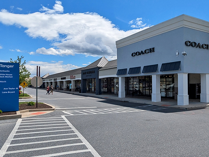 Clean, modern design shows that outlet malls can be both functional and beautiful.
