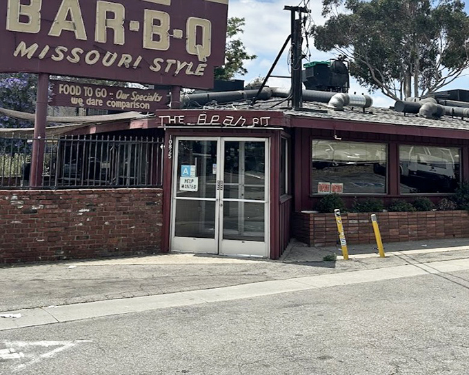 Missouri-style meets California dreams in this weathered but wonderful BBQ sanctuary.