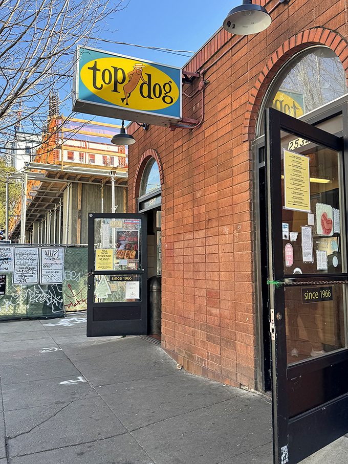 When college students keep coming back after graduation, you know the food hits different here.