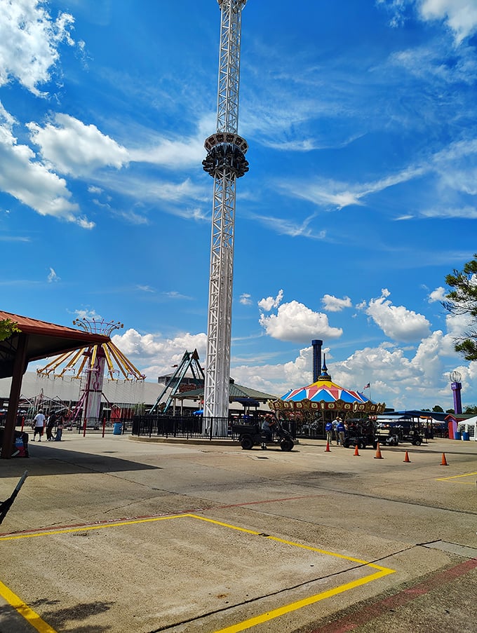 That carnival tower isn't just for show&mdash;it's a beacon calling bargain hunters from miles around the Metroplex.