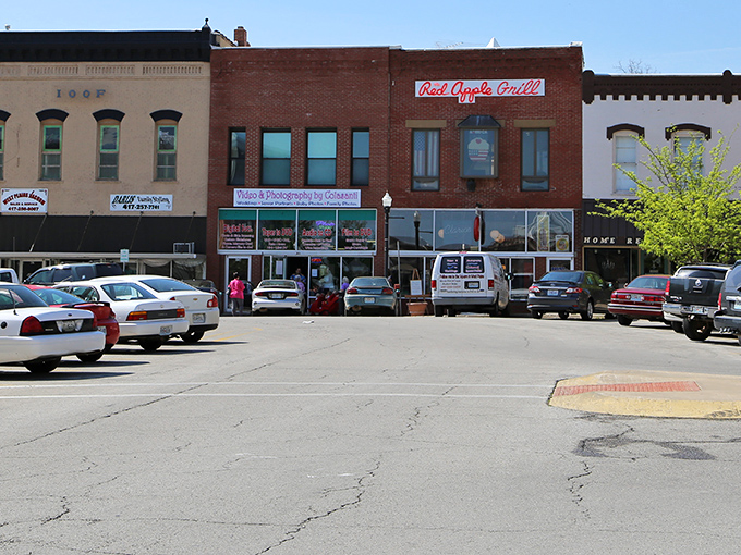 The downtown streets here are wide enough for comfortable strolling and narrow enough for neighborly conversations.