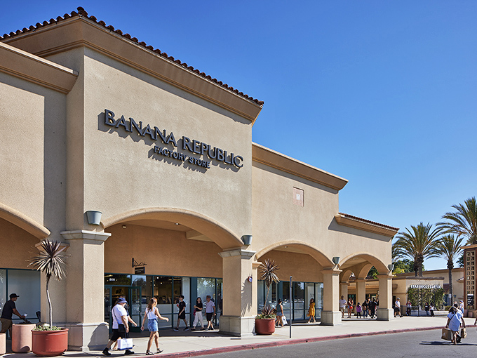 Banana Republic's elegant fa&ccedil;ade promises business casual that says "corner office" while your receipt whispers "brilliant budgeting."