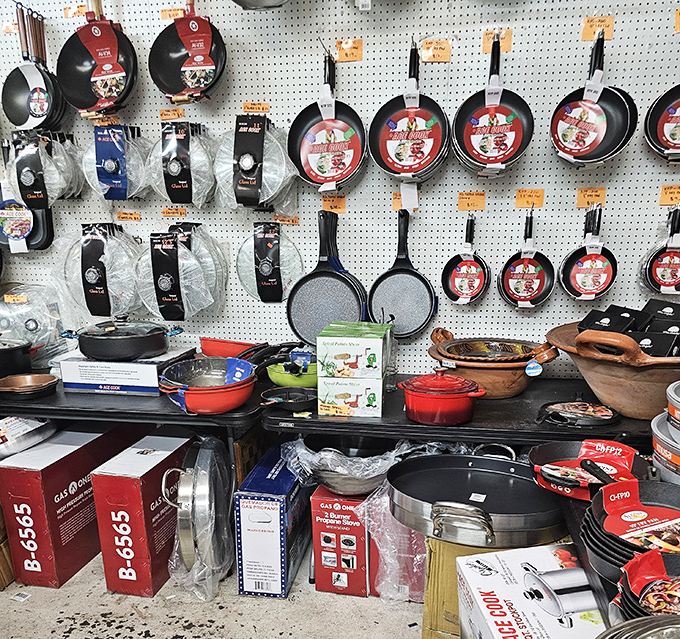 Cookware paradise for kitchen enthusiasts! These pans have seen more recipes than a food blogger's Instagram and are ready for your culinary adventures.