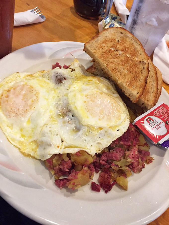 Corned beef hash that puts Manhattan delis on notice, topped with eggs so perfectly cooked they deserve their own Ohio hall of fame.