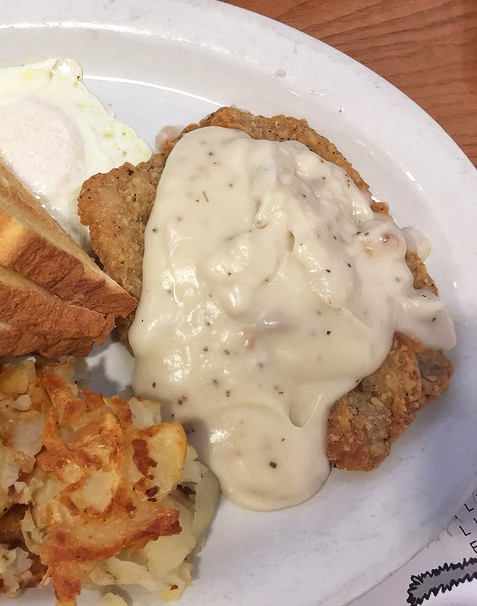Country fried steak with gravy so good you'll be tempted to drink it with a straw. Diet plans, beware.