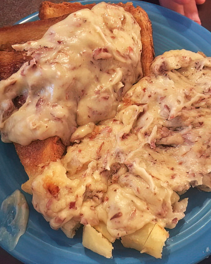 Cream chipped beef that would make your grandmother nod in approval&mdash;a velvety blanket of nostalgia on toast.