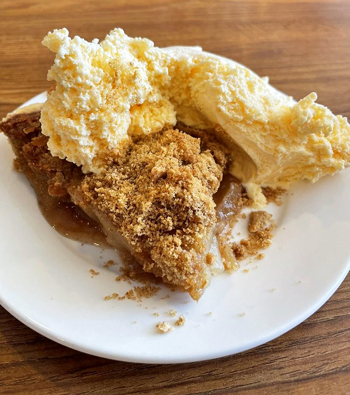 Dutch apple pie &agrave; la mode: where warm cinnamon-spiced apples meet cold vanilla ice cream in a romance that never gets old.