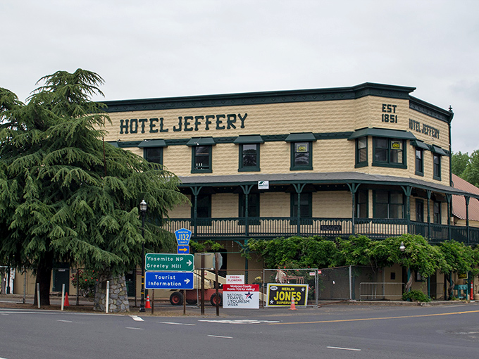 Hotel Jeffery has welcomed weary travelers since 1851. If these walls could talk, they'd probably need their own Netflix series.
