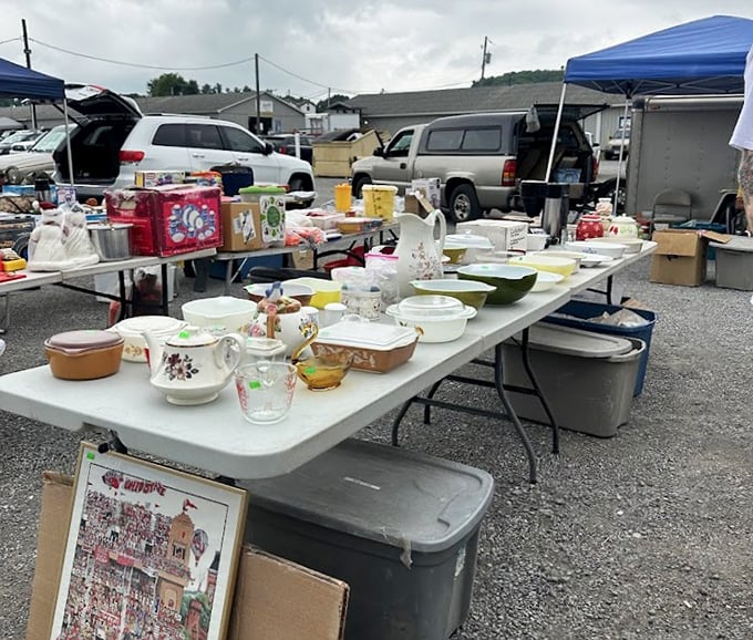 Grandma's kitchen reincarnated! These vintage dishes hold more than food&mdash;they contain memories of Sunday dinners and holiday gatherings.
