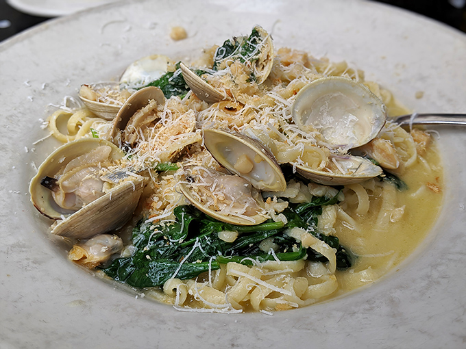 Linguine that knows how to hold onto sauce like it's auditioning for a pasta commercial.