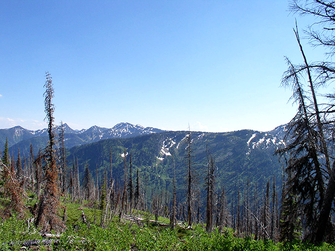 While this mountain vista isn't part of Pioneer Ridge (which is in flat Ohio), residents do enjoy natural beauty in their community spaces.