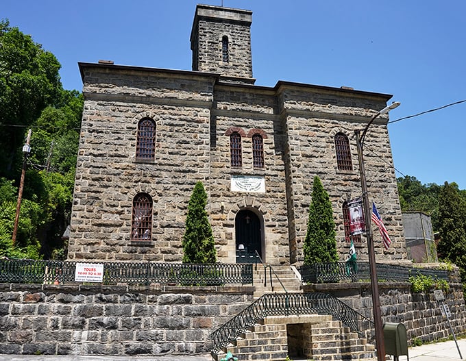 The Old Jail Museum looks like it's auditioning for a Stephen King adaptation. Those stone walls have heard more confessions than a lifetime of Catholic priests.