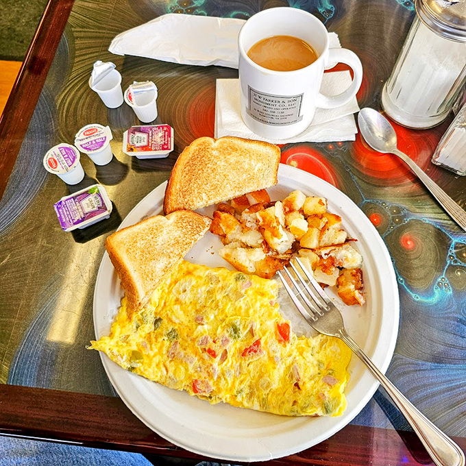 This omelet doesn't need filters or fancy plating&mdash;just eggs, veggies, and cheese coming together in perfect harmony alongside golden toast and home fries.
