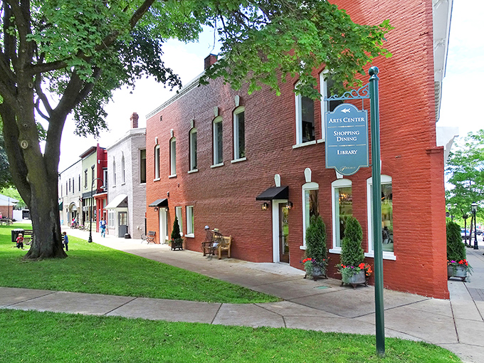 Small-town arts centers like this are the beating cultural hearts of communities, where creativity thrives behind brick facades.