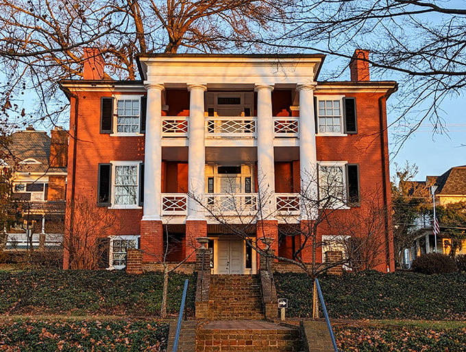 The Woodrow Wilson Presidential Library stands proud, like it's still waiting for its close-up in a Ken Burns documentary.