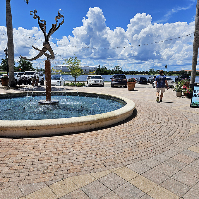 Art meets function at this sculptural fountain&mdash;the perfect landmark for "I'll meet you by the dancing water" moments when your shopping party inevitably separates.
