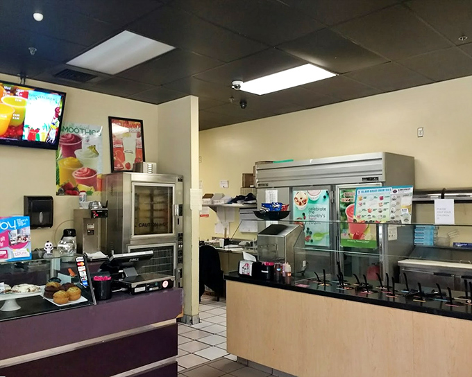 Shopping fuel station alert! This little food court spot offers sweet treats and caffeine fixes to power shoppers through that critical afternoon bargain-hunting slump.