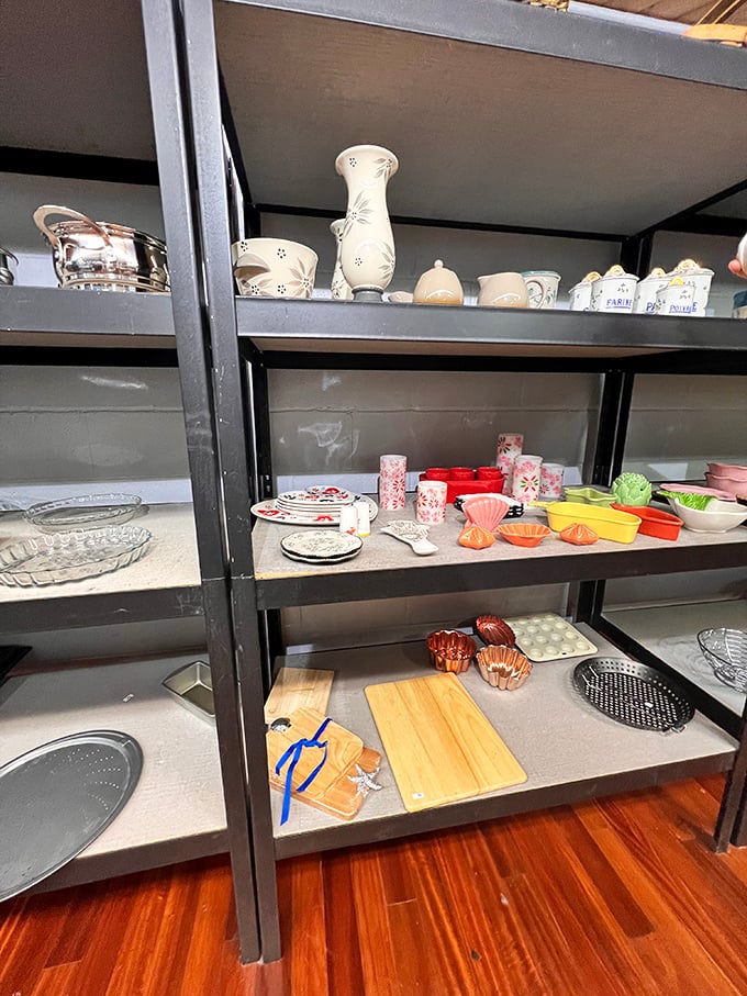 Pyrex paradise! Vintage kitchenware that would make your grandmother say, "I used to have that!" and your hipster nephew say, "I need that!"