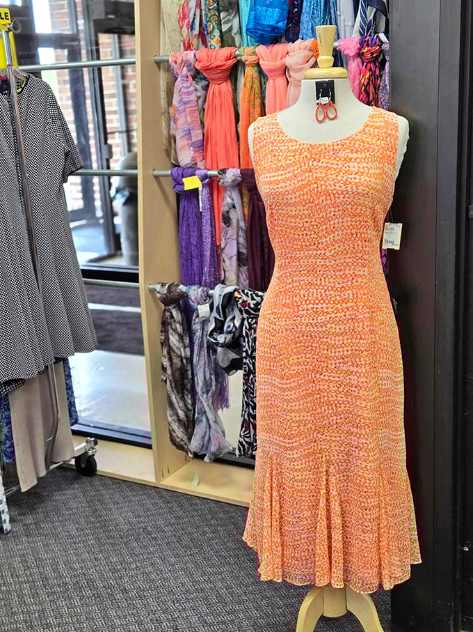 That moment when you find the perfect summer dress that didn't break someone else's bank first. This coral beauty awaits its second chapter.