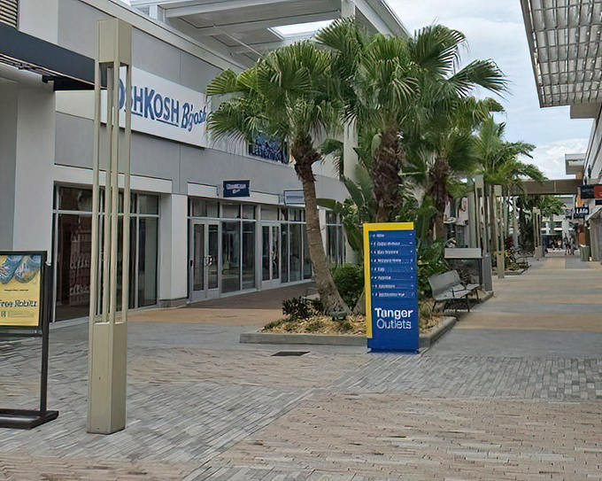 Those walking trail signs prove shopping here counts as cardio &ndash; your Fitbit will be so confused.