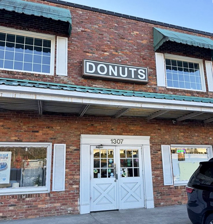 5a. baker's dozen donut shop (raleigh)