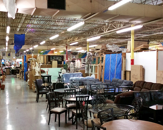 County Line's industrial chic interior &ndash; it's like IKEA's cooler, more interesting cousin moved to Warren.