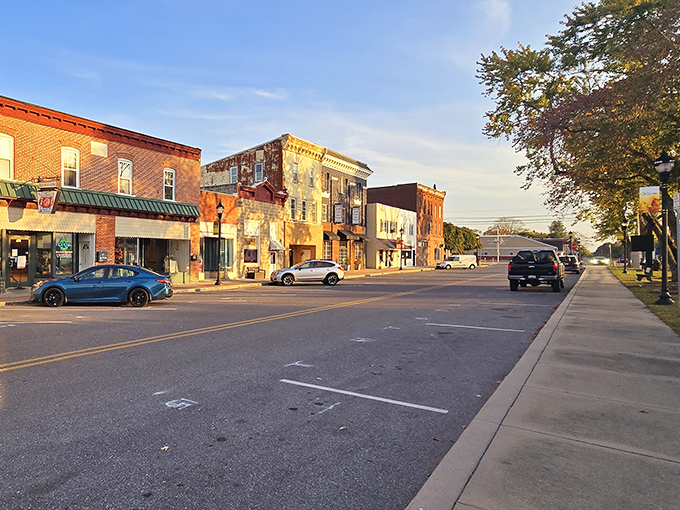 Delmar's main drag proves that good things happen when two states share one special community.