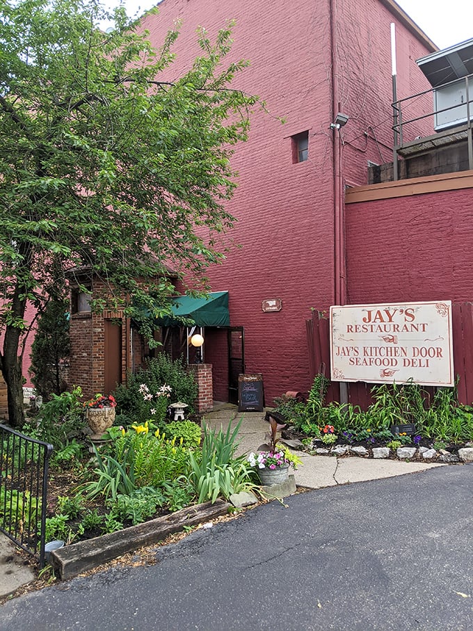 This red brick charmer has been quietly perfecting seafood classics while the world rushes by outside.