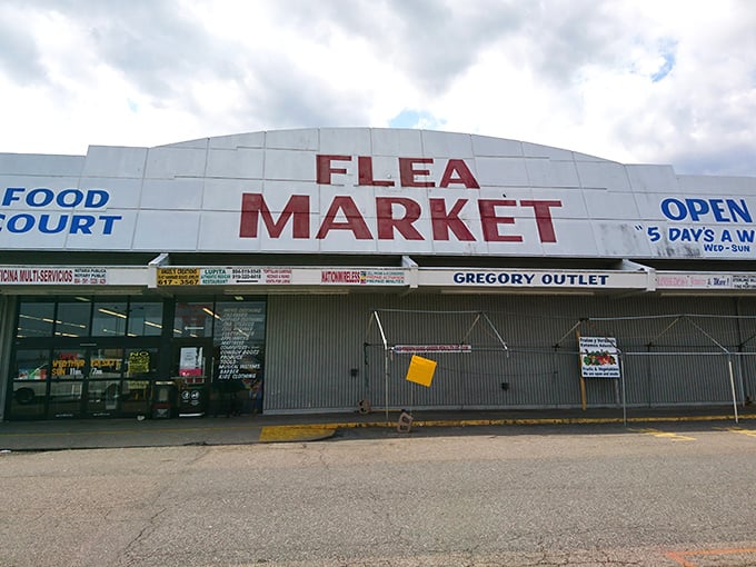 Jefferson Davis Flea Market sprawls like a small city devoted entirely to secondhand treasures. 