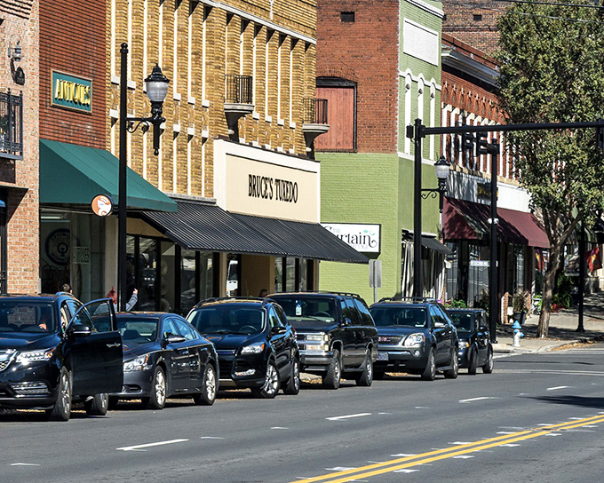 Lexington's main drag serves up small-town hospitality alongside world-famous barbecue and genuine southern warmth.