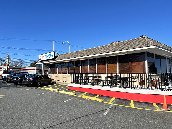 Big windows reveal the heart of diner culture&mdash;open kitchens, friendly faces, and endless coffee refills.