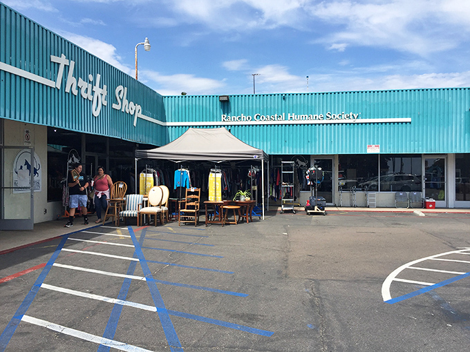 The turquoise charm of Rancho Coastal Humane Society Thrift Shop brightens Cardiff's shopping scene. Every purchase here helps furry friends find forever homes.