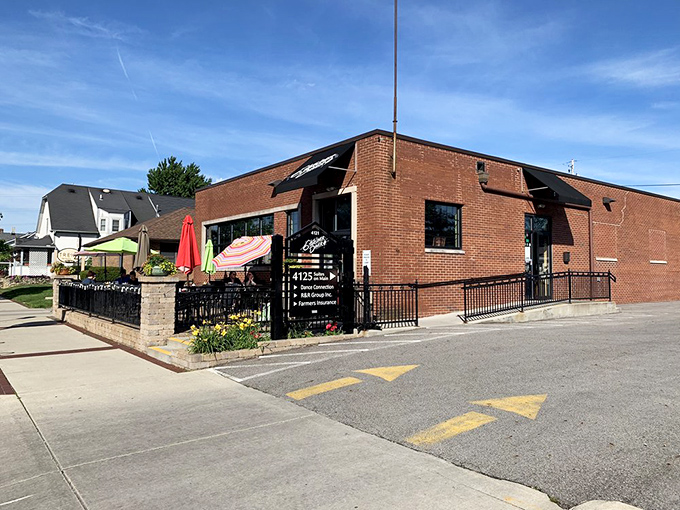 Starliner Diner's brick facade suggests serious business - the serious business of exceptional comfort food.