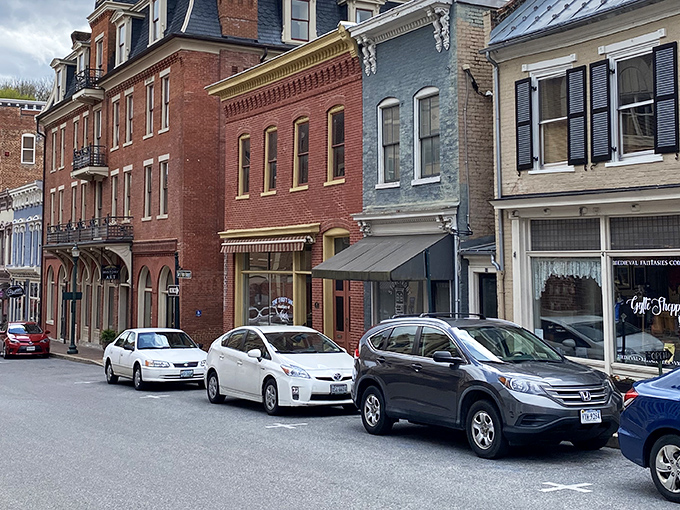 Staunton's Victorian houses compete for "most photographed" status with their wraparound porches and garden charm.