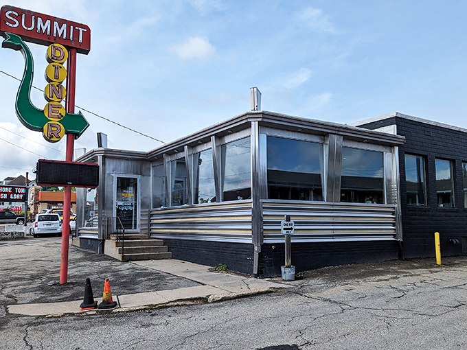 That green hook sign has been guiding hungry folks to comfort food heaven for generations. Retro never tasted so good.