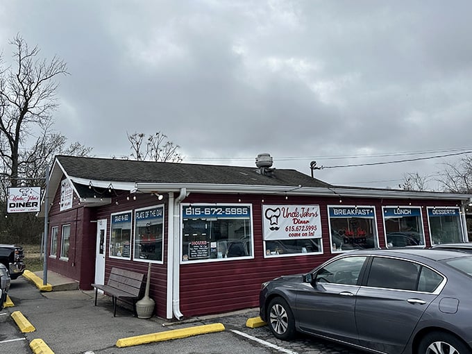 Red as a fire engine and twice as attention-grabbing! Uncle John's promises comfort food that'll make your grandma jealous.