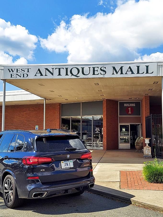 West End Antiques Mall's mid-century facade hints at the treasures within. Architectural eye candy for the vintage soul!
