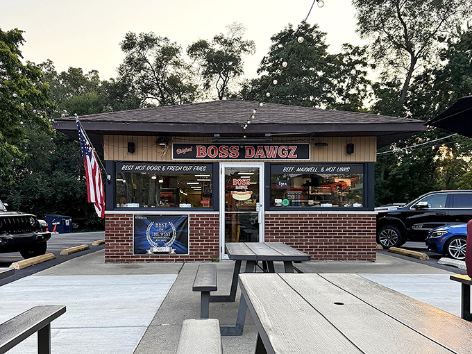 Sometimes the best meals happen under an open sky, where fresh air makes every bite taste like summer vacation.
