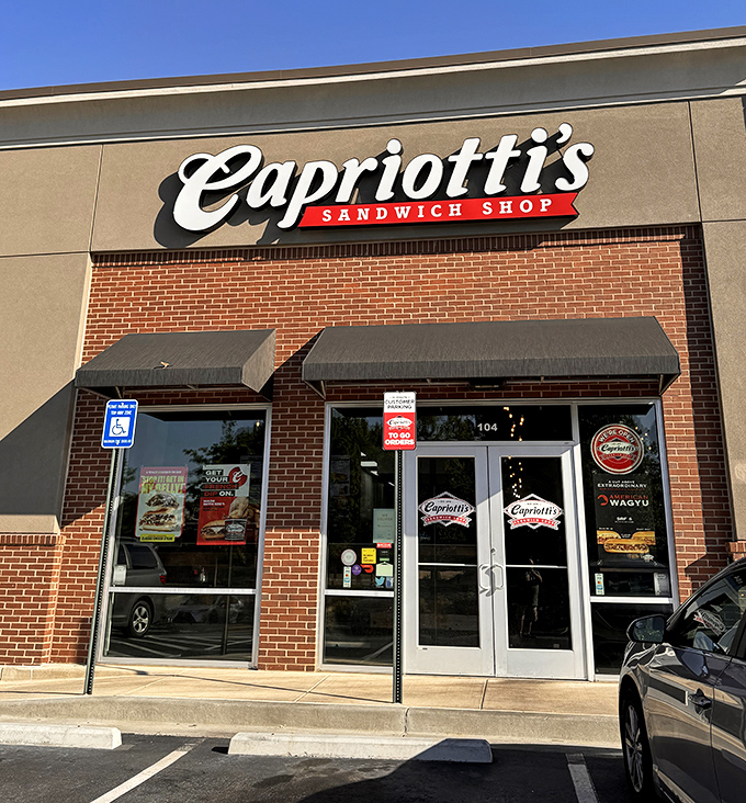 Those black awnings mean business! Capriotti's storefront has that "I'm-not-a-regular-sandwich-shop-I'm-a-cool-sandwich-shop" vibe that draws in the Kennesaw crowd.