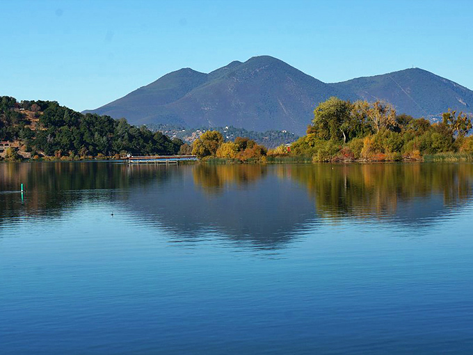 A hidden oasis where your morning coffee tastes better lakeside.