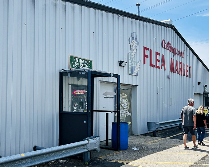 Serious shoppers only! Collingwood's no-frills approach means more money for treasures and less for fancy decorations.