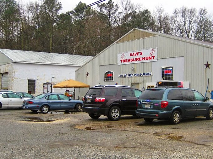 Dave's metal buildings stretch wide while the full parking lot proves serious treasure hunters have discovered this gem.