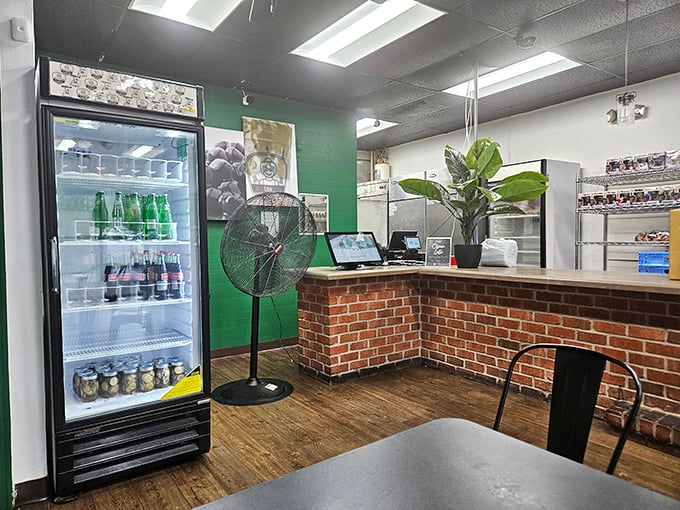 That counter setup means watching burger magic happen &ndash; dinner and a show, suburban style.