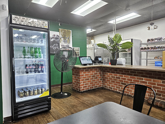 That counter setup means watching burger magic happen &ndash; dinner and a show, suburban style.