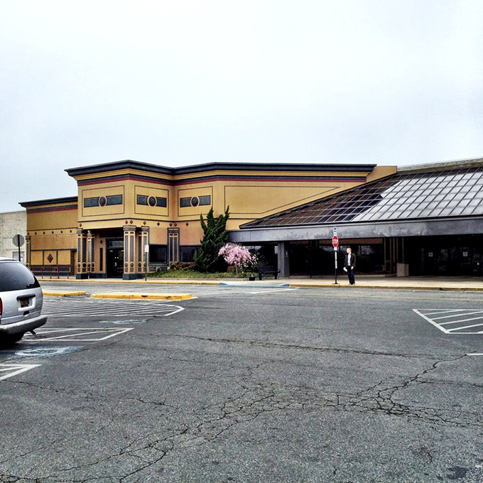 Traditional mall styling meets contemporary shopping needs in this comfortable, no-pressure retail environment.