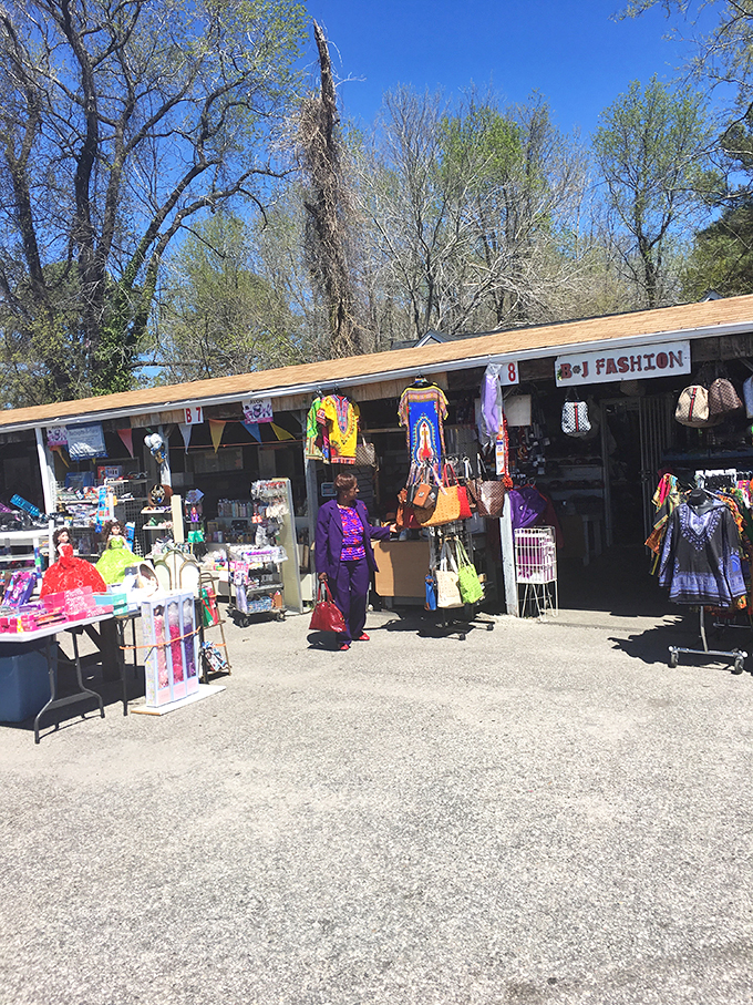 Fashion finds galore - because who doesn't love discovering that perfect vintage piece at bargain prices?