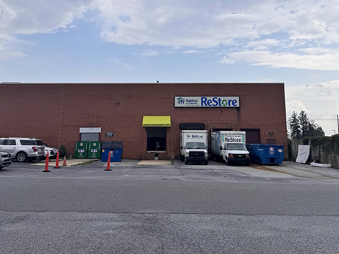 Those loading docks mean serious business - fresh inventory flowing in means fresh possibilities for shoppers.