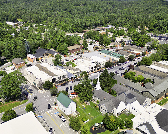 This elevated mountain town literally and figuratively rises above the ordinary with timeless appeal.