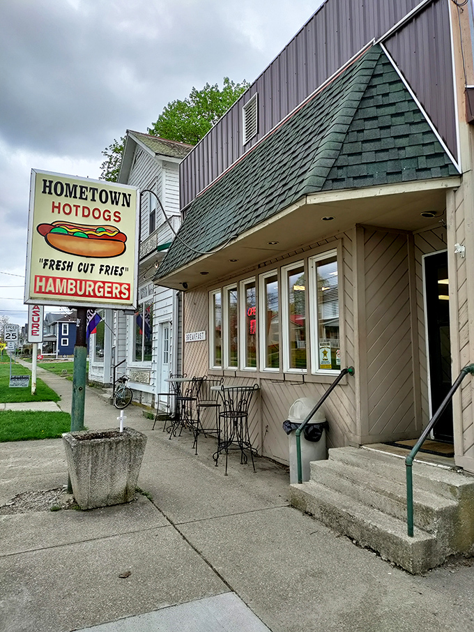 That classic sign promises exactly what it delivers: honest food made with genuine small-town pride.